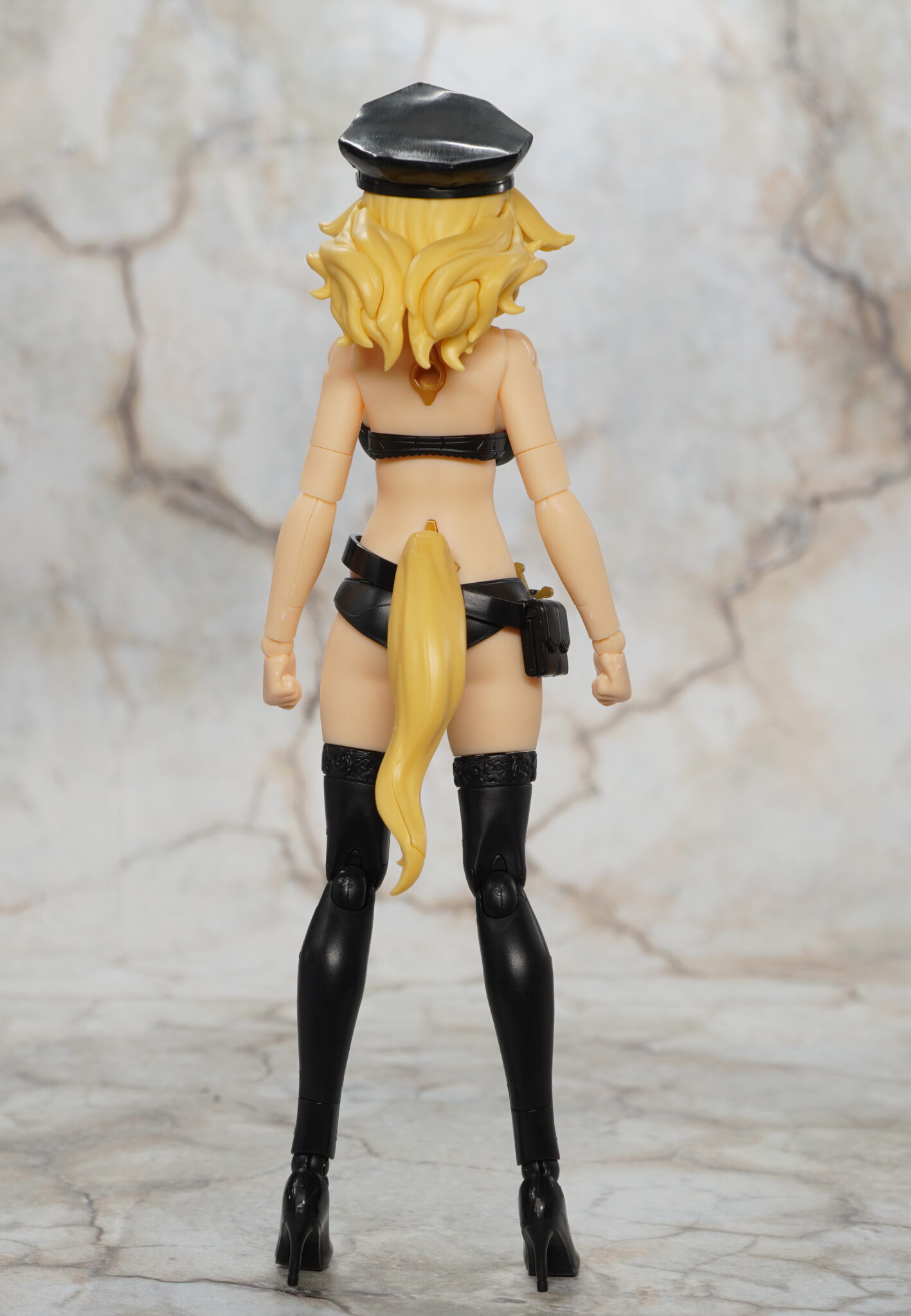 【PLAMAX】GP-09 下着素体娘 女看守ルイーザ レビュー | プレナム速報